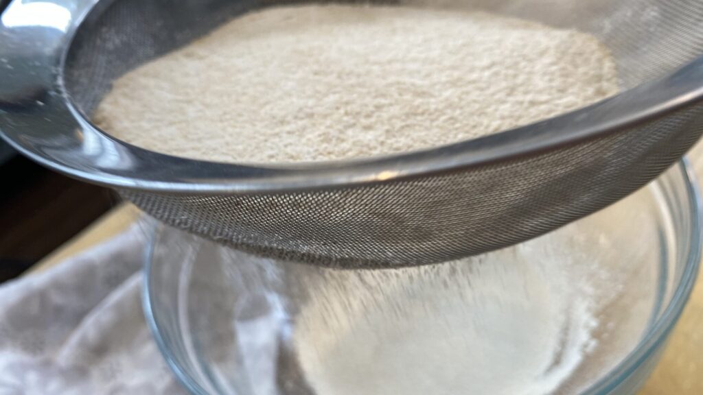 How to Bake with Whole Wheat Flour vs All Purpose Flour - The Flour ...